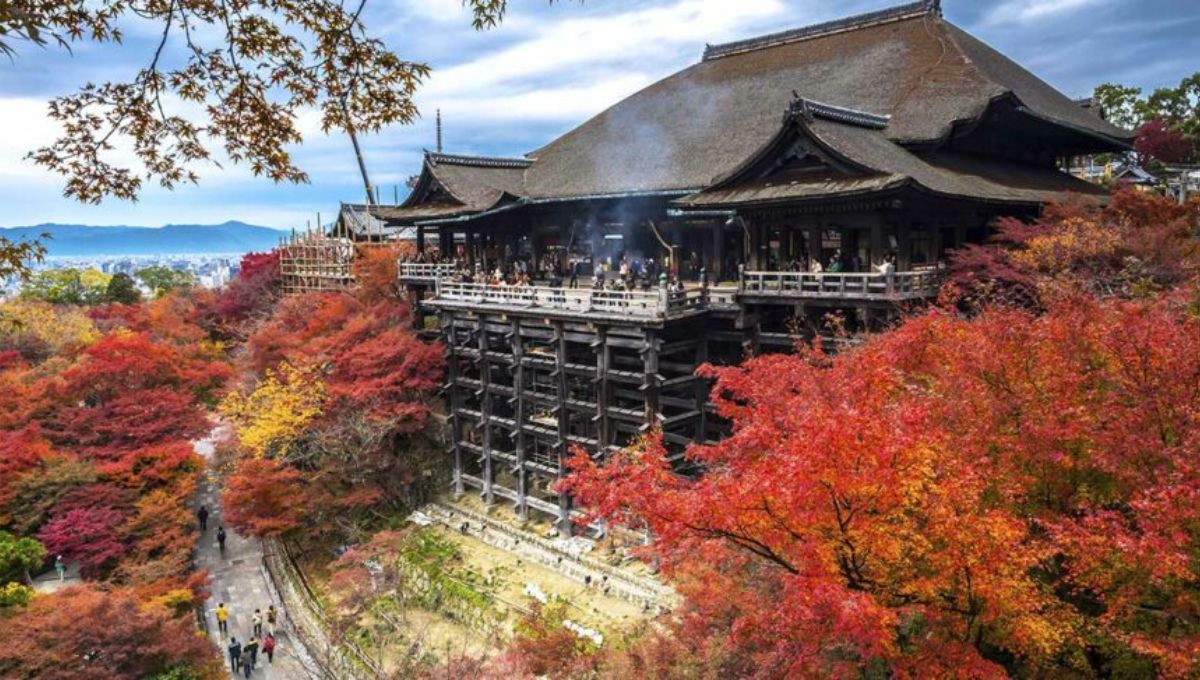 Pure water Temple (Kiyomizu Dera) in Kyoto, Japan