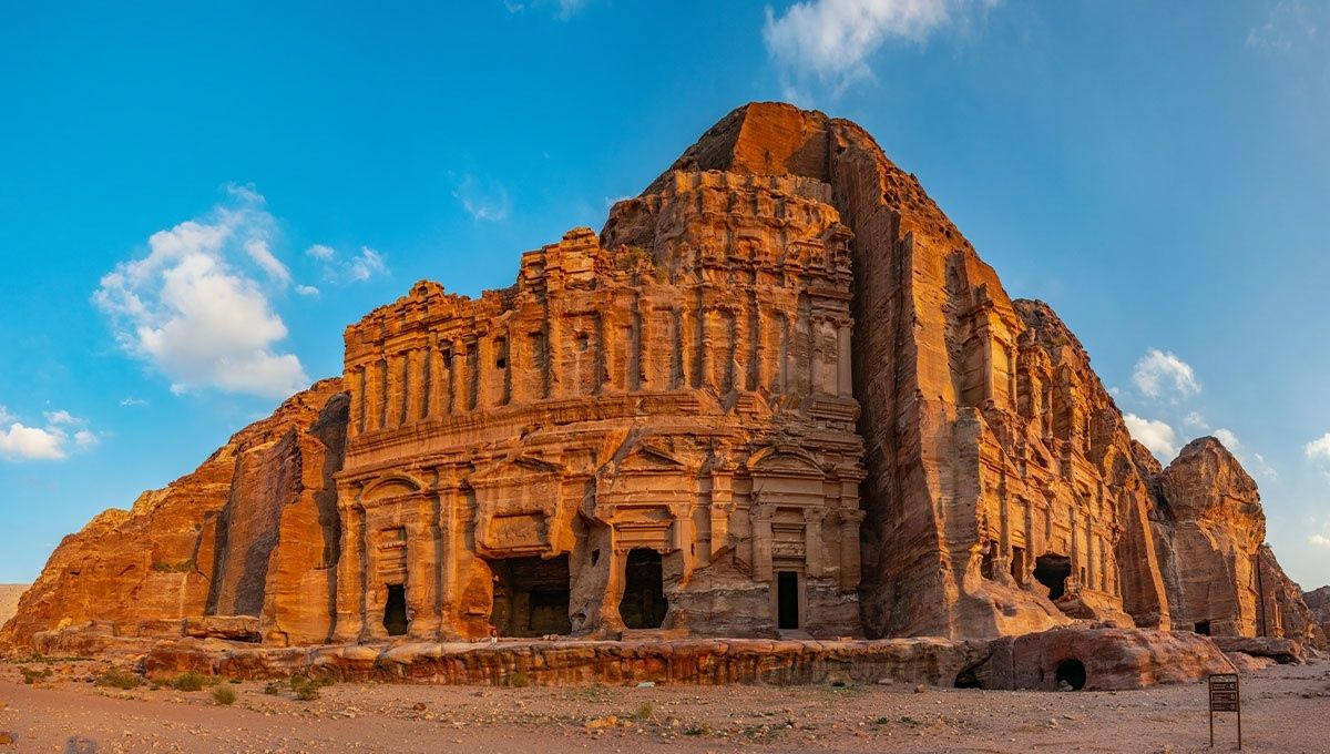 Did you know why Petra is called the lost city? - Holiday Vibes Blog